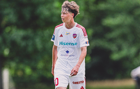 Kacper Nowakowski wypożyczony do Chrobrego Głogów - Raków Częstochowa ...